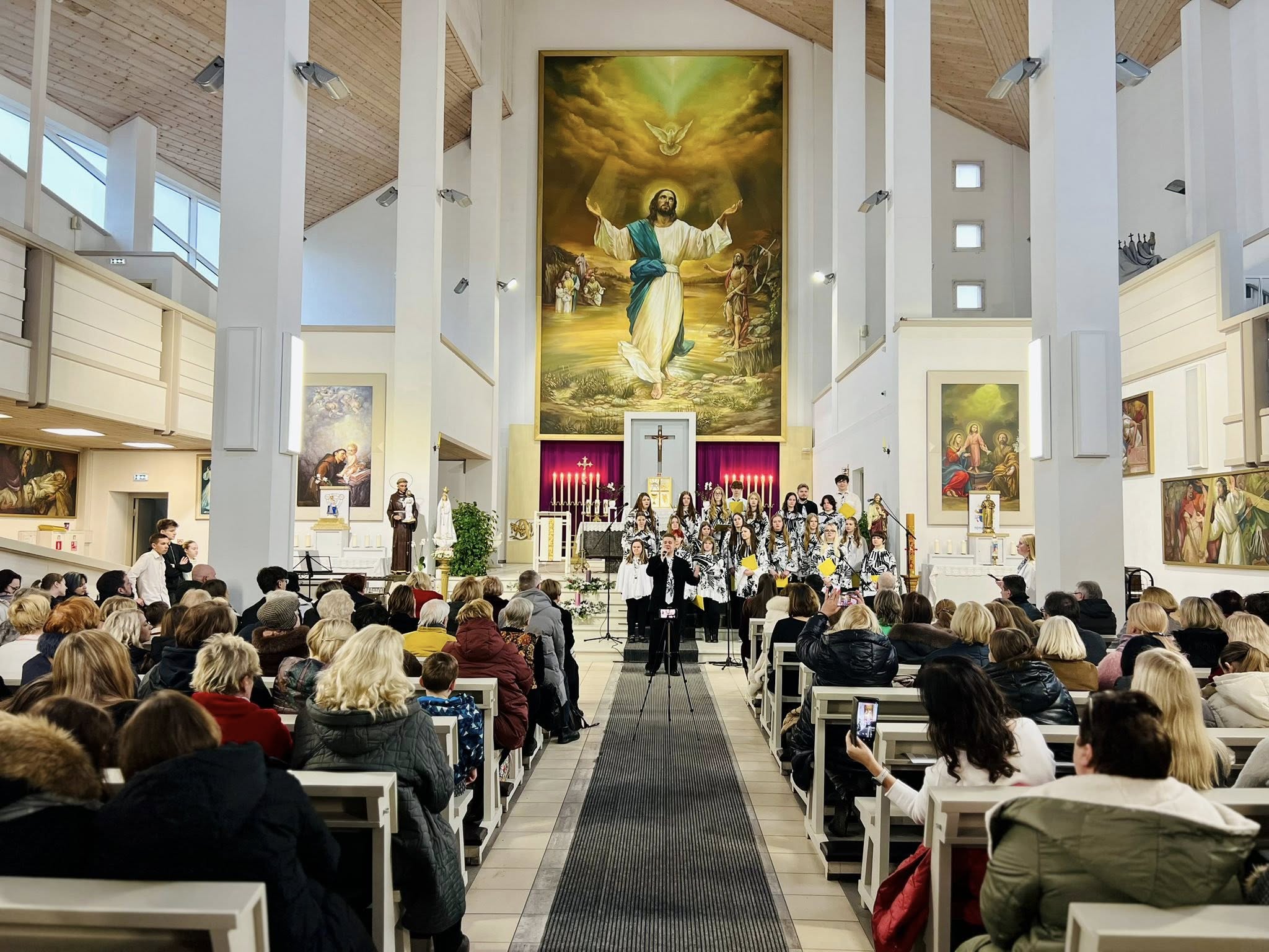 Izskanējis Ziemassvētku koncerts “Eņģeļu dziesmas”